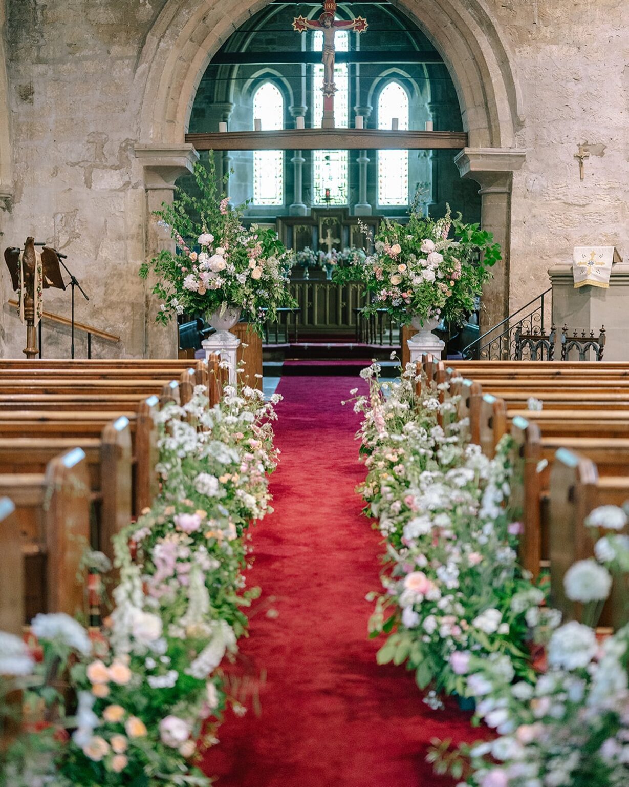 15 Simple Church Wedding Decor Ideas - WithLoveLive