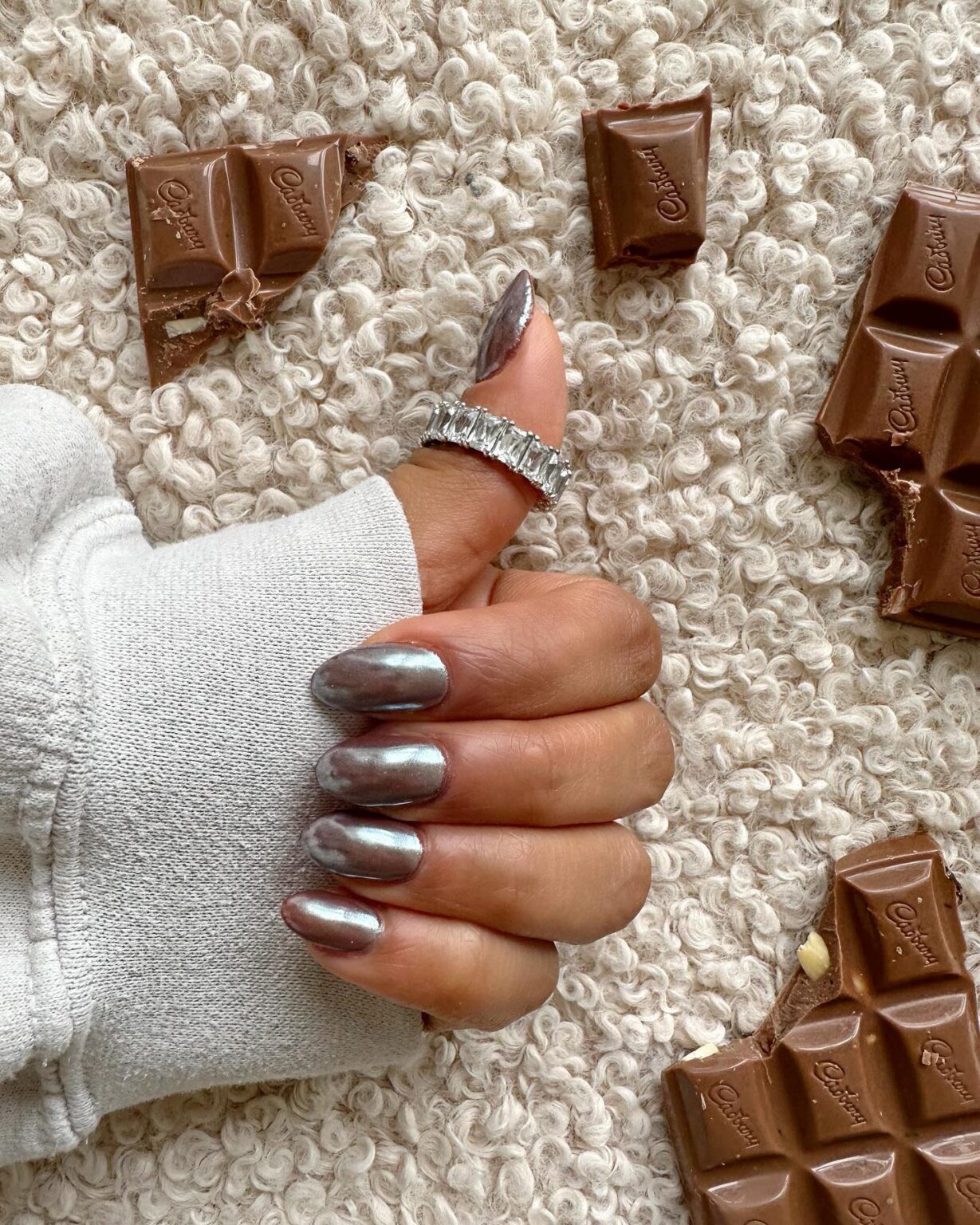 15 Cute Chocolate-Glazed Nail Design Ideas - WithLoveLive