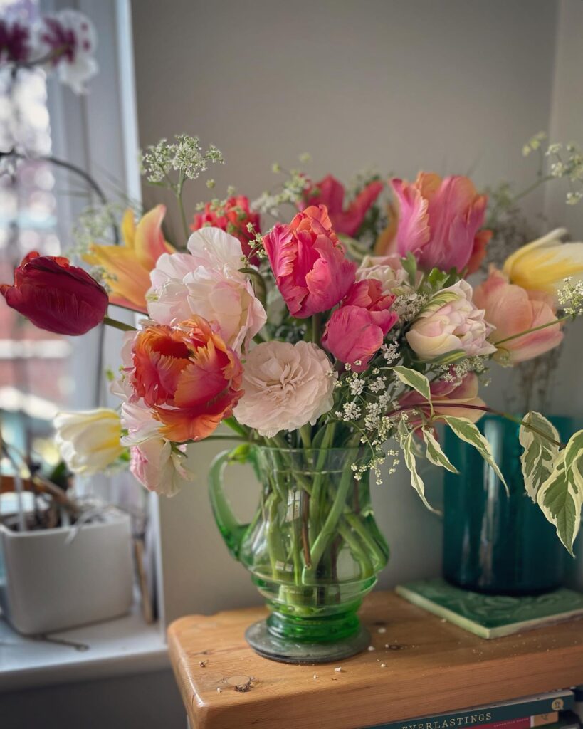 19 Spring Floral Arrangement Ideas - WithLoveLive