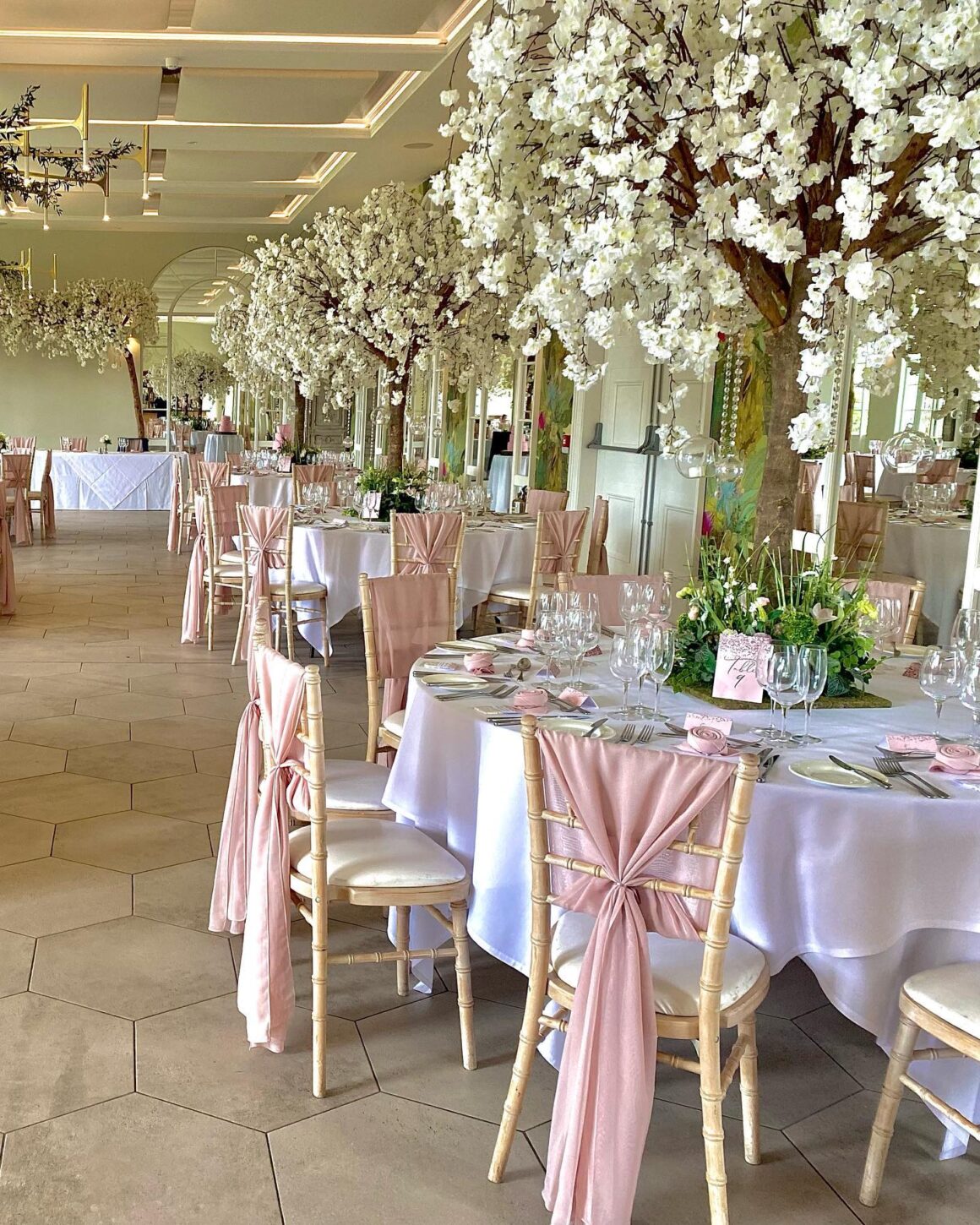 22 Beige Wedding Theme Ideas - WithLoveLive