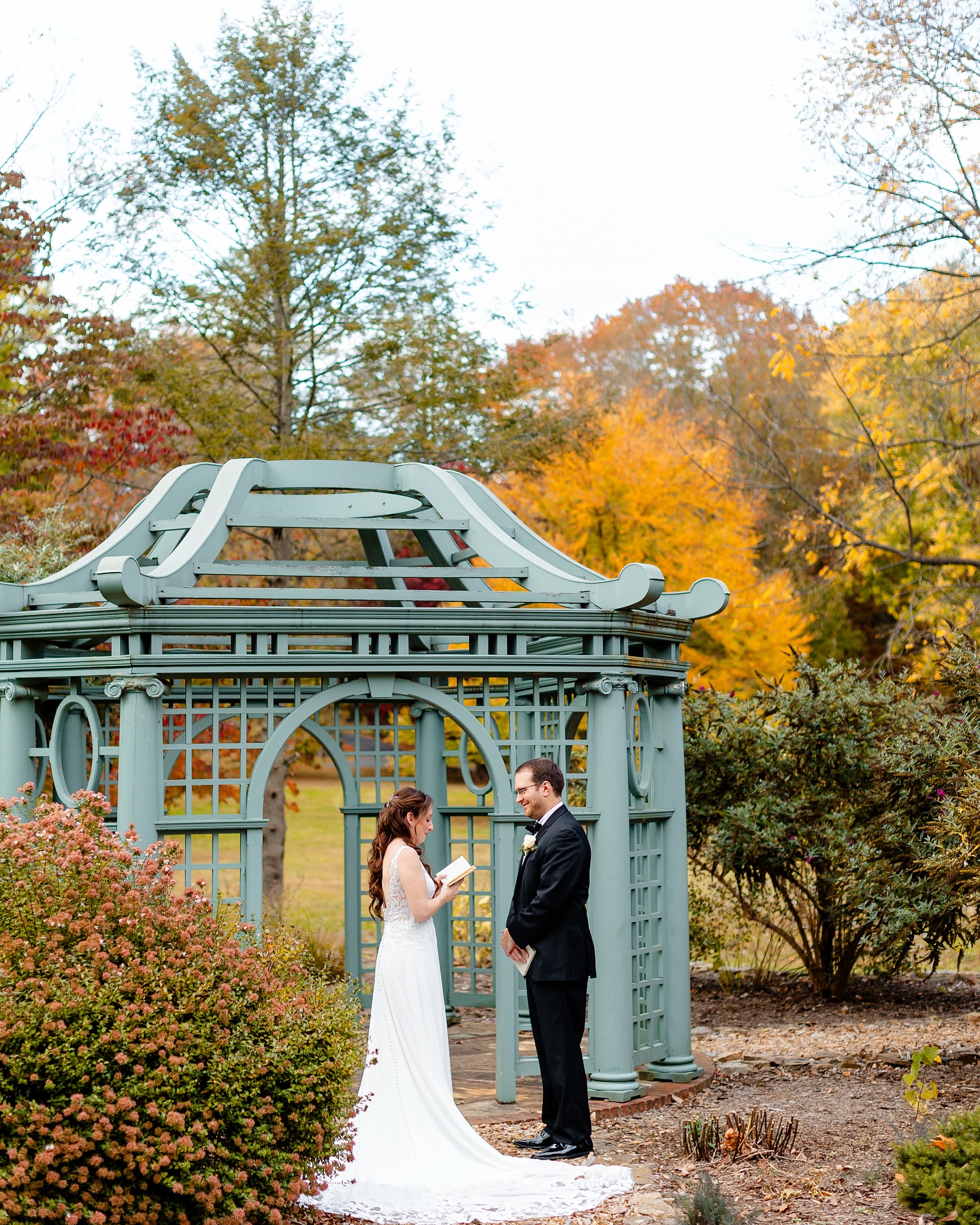 19 Classy Wedding Decor Ideas for Timeless Elegance - WithLoveLive