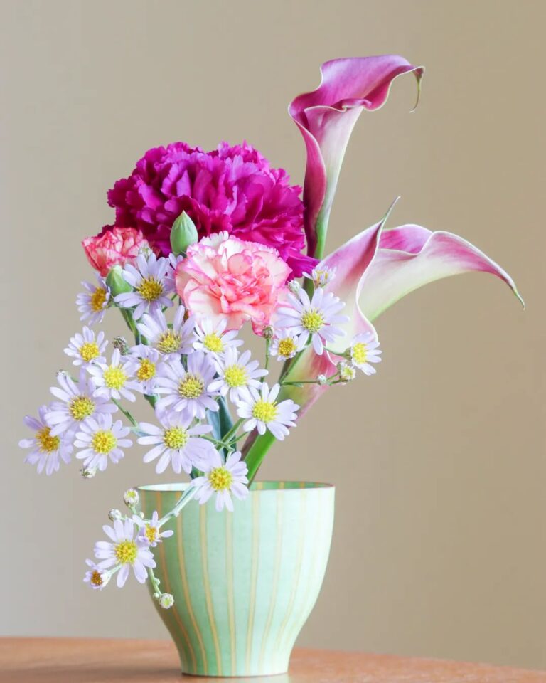 15 Creative Flower Arrangement Ideas - WithLoveLive