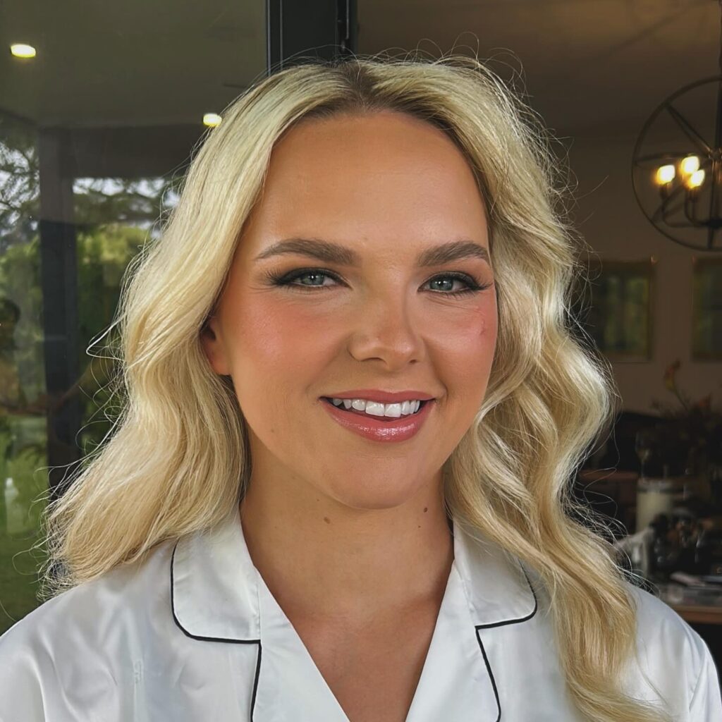 15 Soft Glowy Wedding Makeup Ideas - WithLoveLive