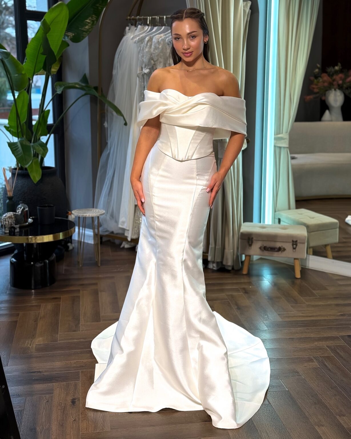19 Beautiful Minimal Wedding Dress Ideas - WithLoveLive