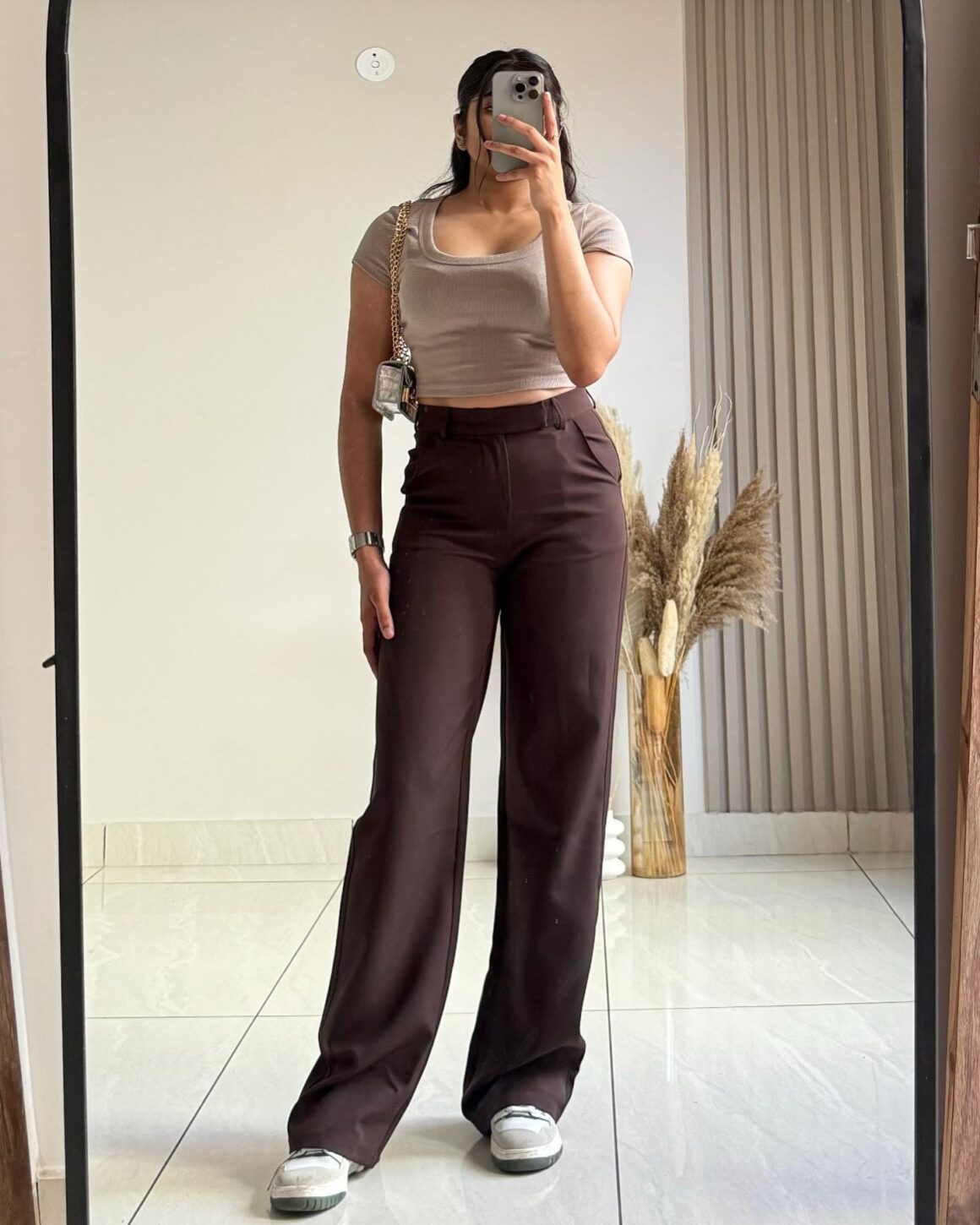 15 Chic Coffee Brown Pants Outfit Ideas for Women - WithLoveLive