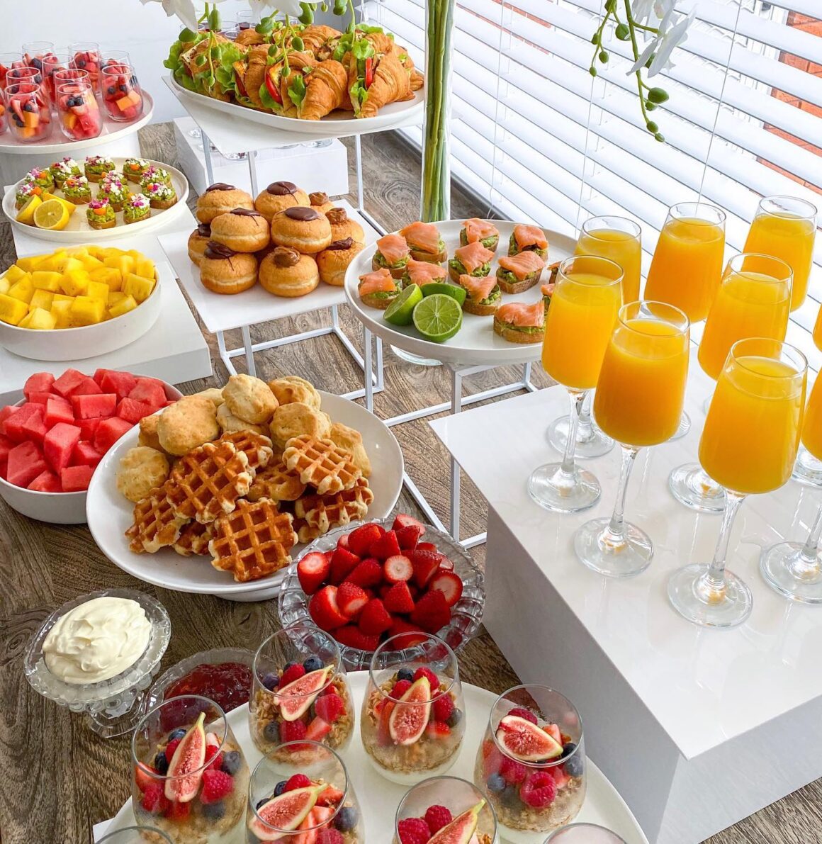21 Wholesome Small Wedding Ideas on a Budget - WithLoveLive