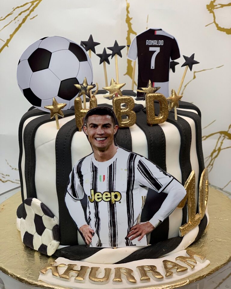 17 Cute Cristiano Ronaldo Cake Ideas - WithLoveLive